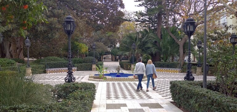 Cádiz in March: Weather, Things to Do, and Travel Tips - Visiting Cádiz